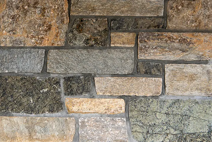 Sun Valley Roughly Rectangular Stone Veneer from Natural Facing
